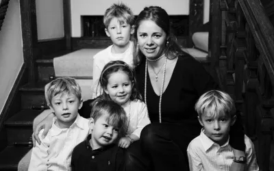 Echoes of Ottoman Empire: Ayse Gulnev Osmanoglu on family, history and ...