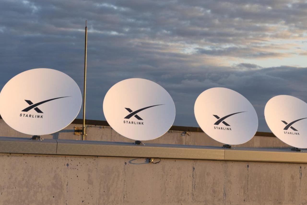 White House mobilizes to counter Iranian jamming of Starlink - Türkiye ...