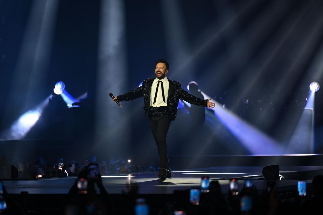 Tarkan returns to Istanbul stage after nearly 7 years with sold-out ...