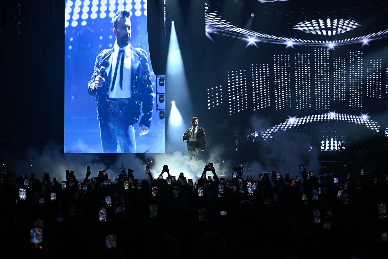 Tarkan returns to Istanbul stage after nearly 7 years with sold-out ...